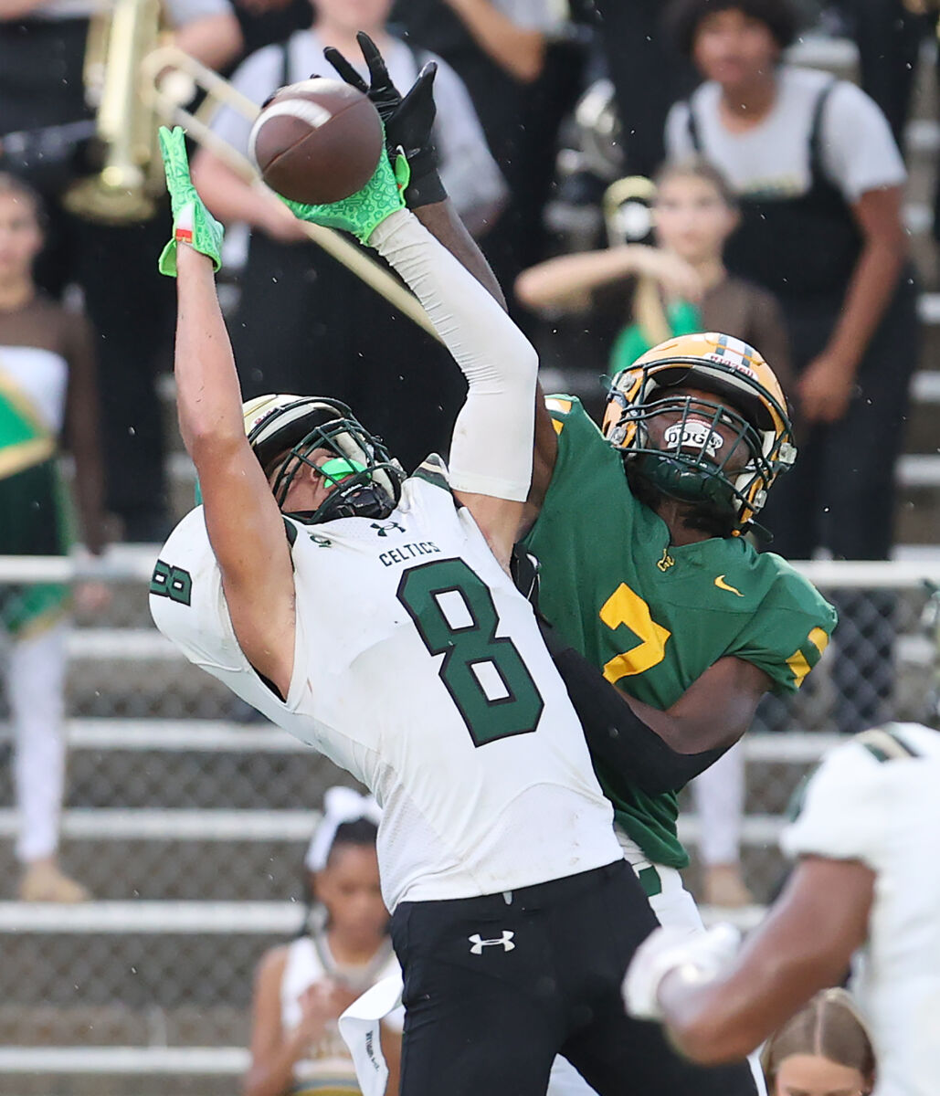 Trinity Catholic uses big plays to ease past Forest | Ocala Gazette